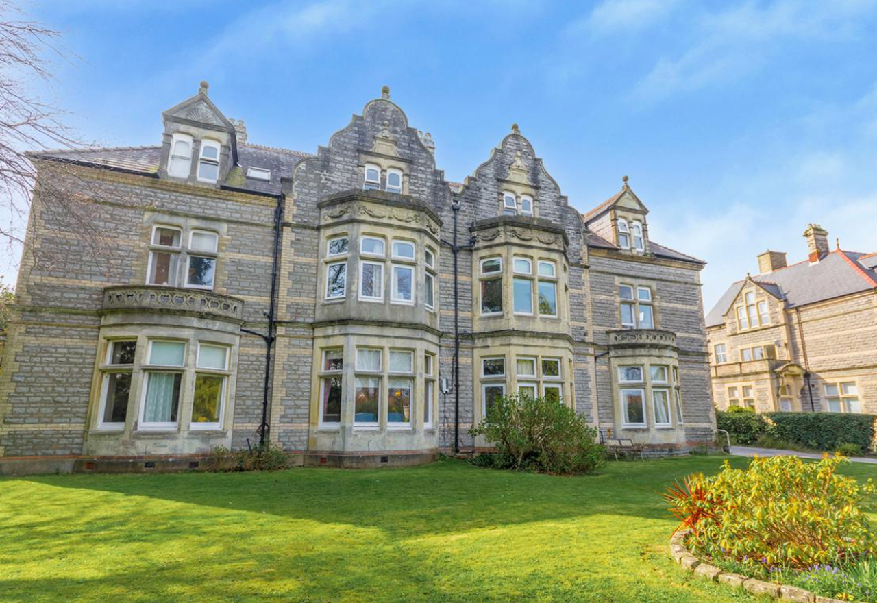 See inside newly sold luxury Victorian care home